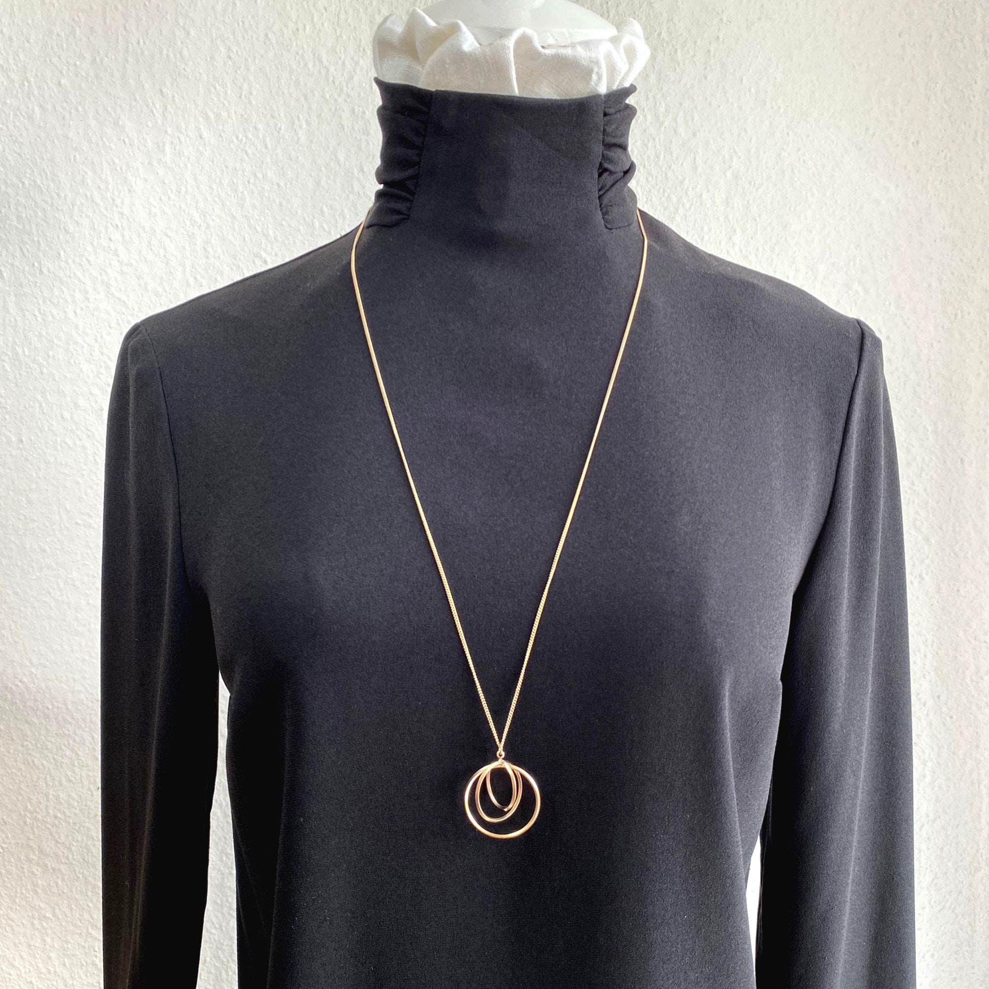 Lange Kette mit Ring Anhänger - Etsy.de