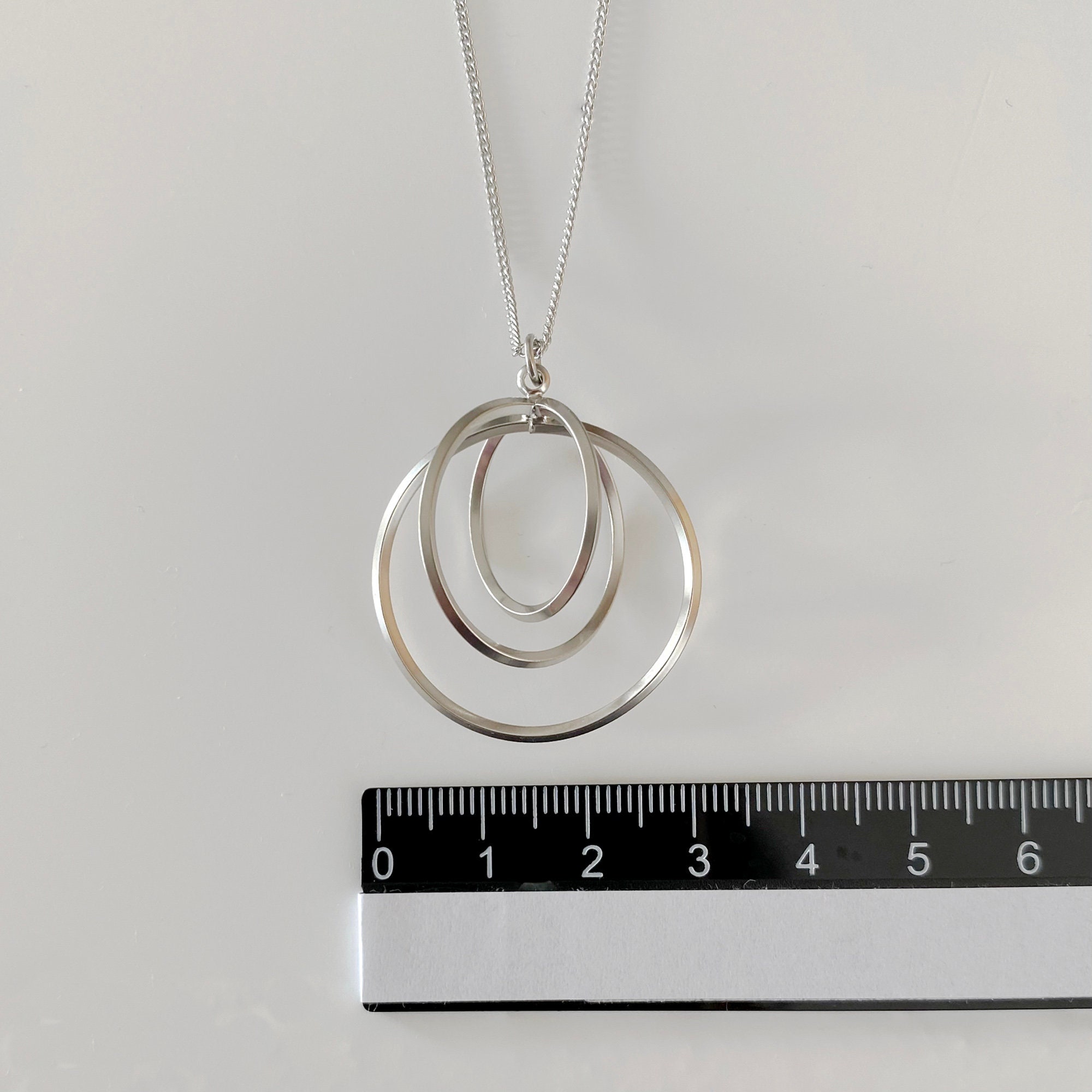 Lange Kette mit Ring Anhänger - Etsy.de