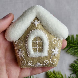 Gingerbread House Felt Ornament Sewing Pattern: DIY Christmas Decor ...