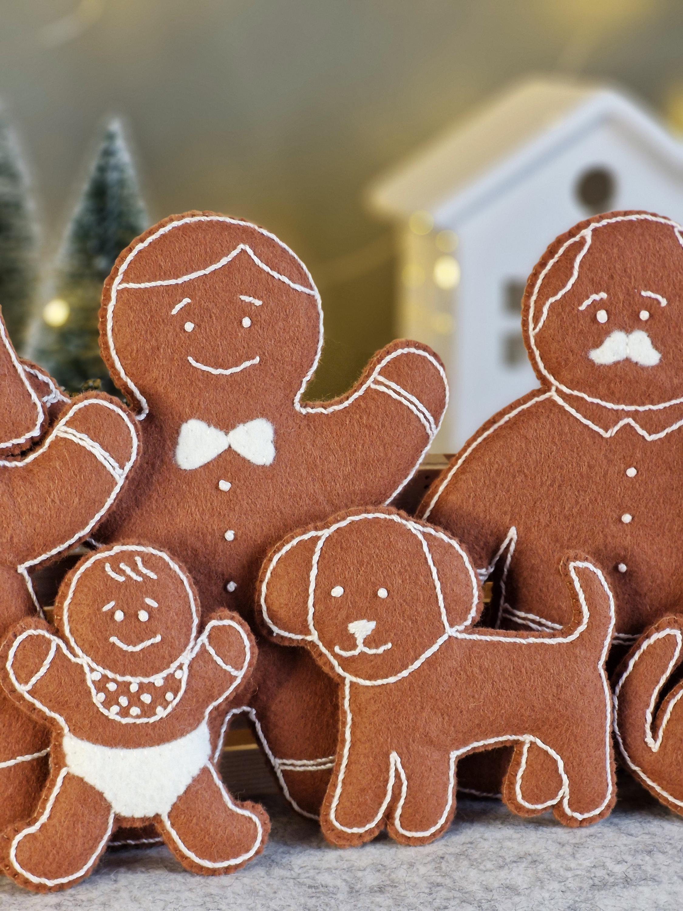 Gingerbread Family, Sewing Patterns, Christmas Ornaments, Gingerbread ...