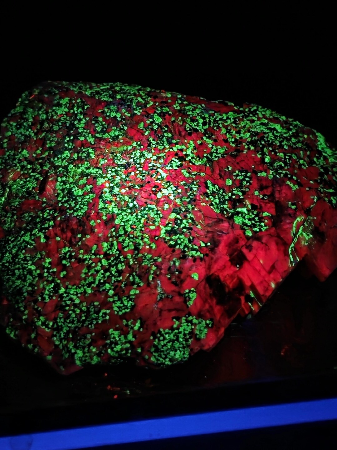 UV Reactive Willemite Franklinite Shortwave Fluorescent Mineral Display ...