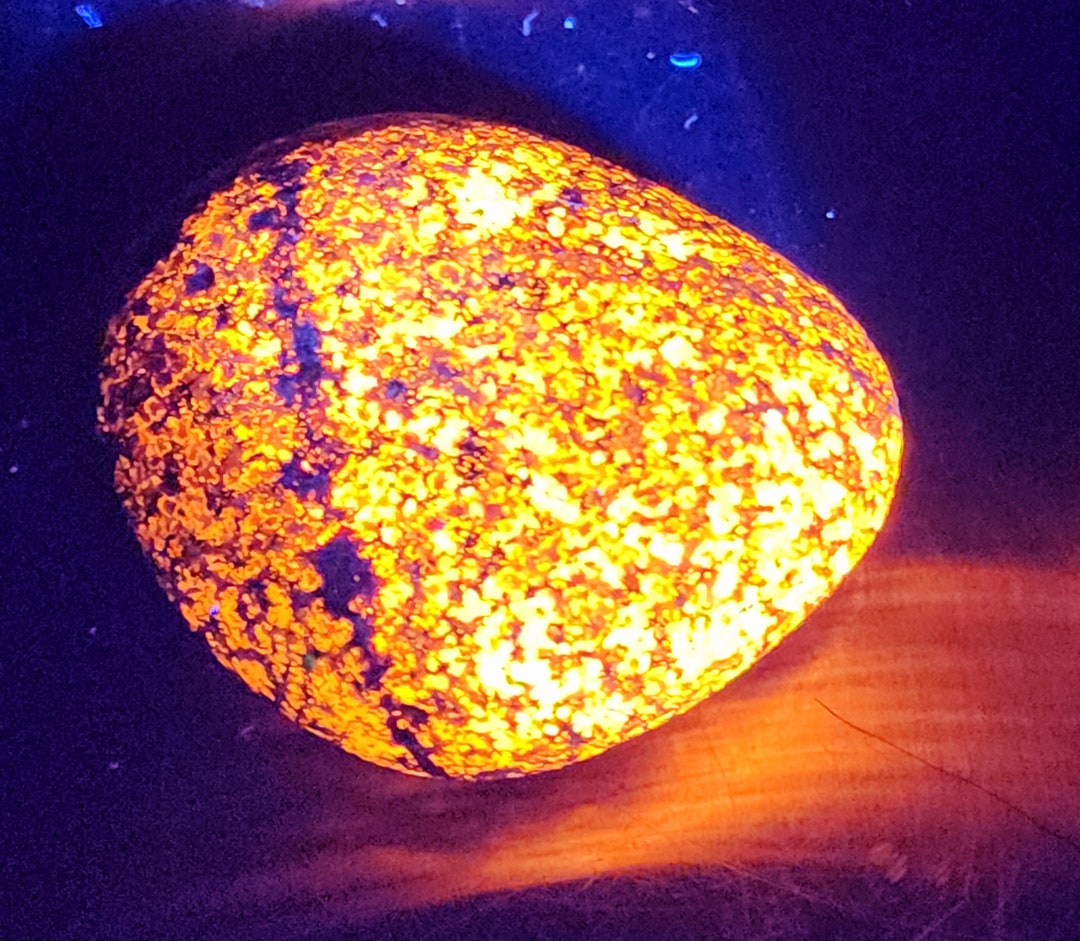 Yooperlite, Yooperstone, Emberlite, Collectors Piece Fluorescent ...