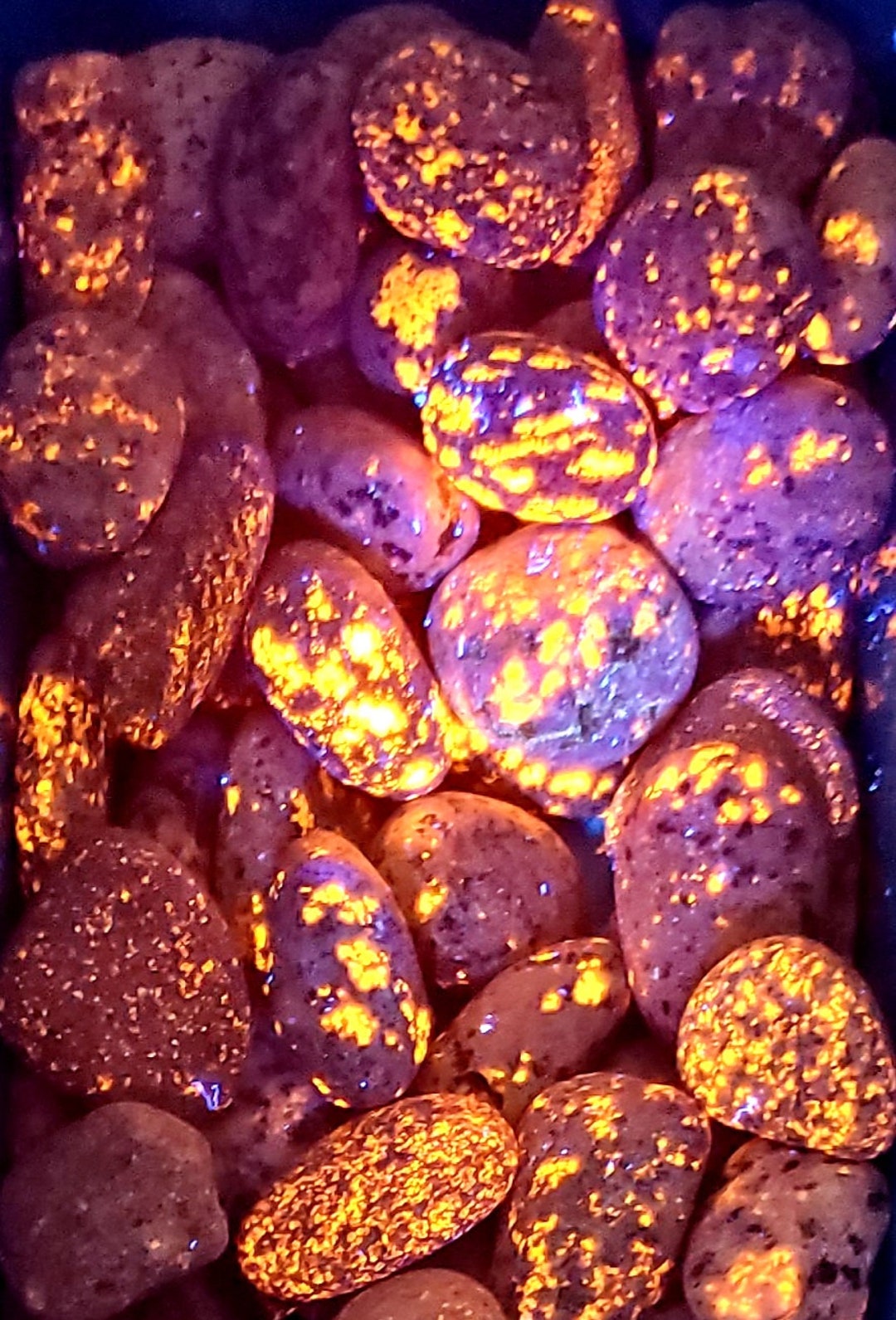 Yooperlite .5-.9 Oz, Yooperstone, Fluorescing Sodalite, Emberlite ...