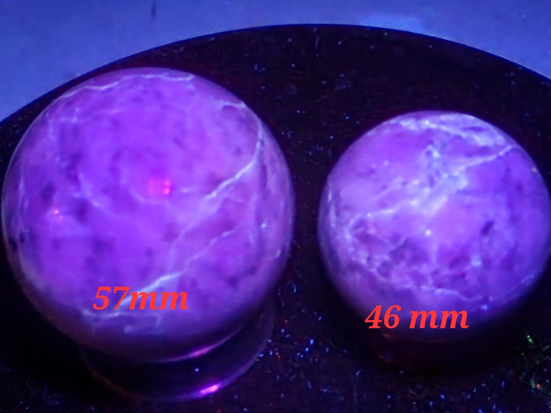 Marble Fluorescent Spheres Different Colors Under Different Wavelength ...