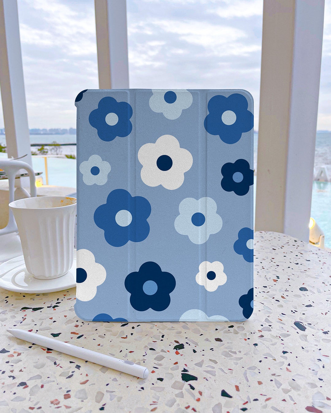 Blue Floral Flowers iPad Case 7th Generation iPad Case With Pencil ...
