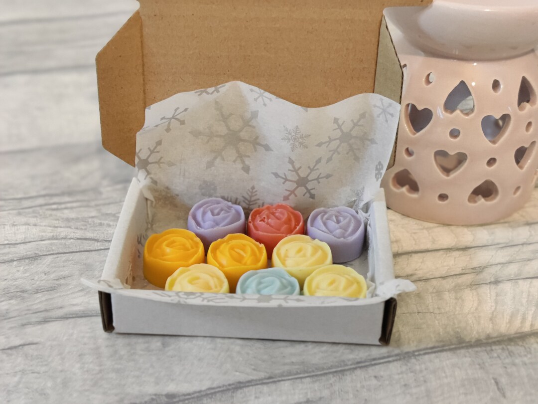 Roses Flower Shaped Gift for Nan Set Scented Wax Melts | Colourful ...