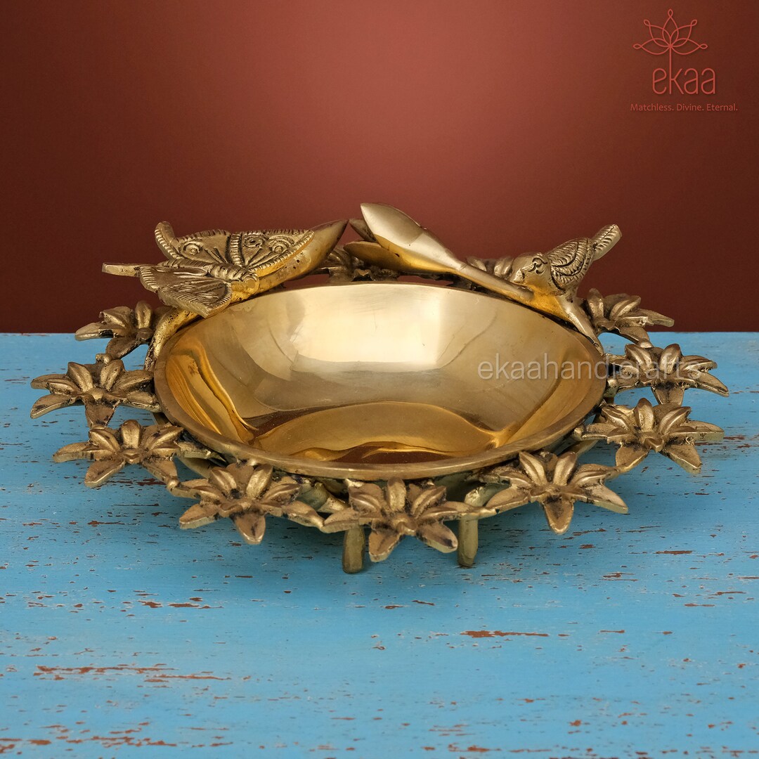 Urli Bowl in Brass, Flower Design Uruli, Traditional Bowl for Flower ...