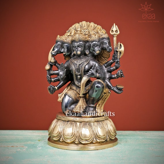 Hindu God Hanuman Statue