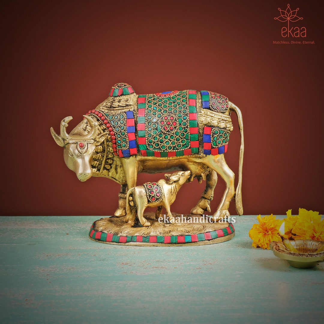 Brass Kamdhenu Cow With Calf Statue Stonework, Holy Cow Idol, Showpiece ...