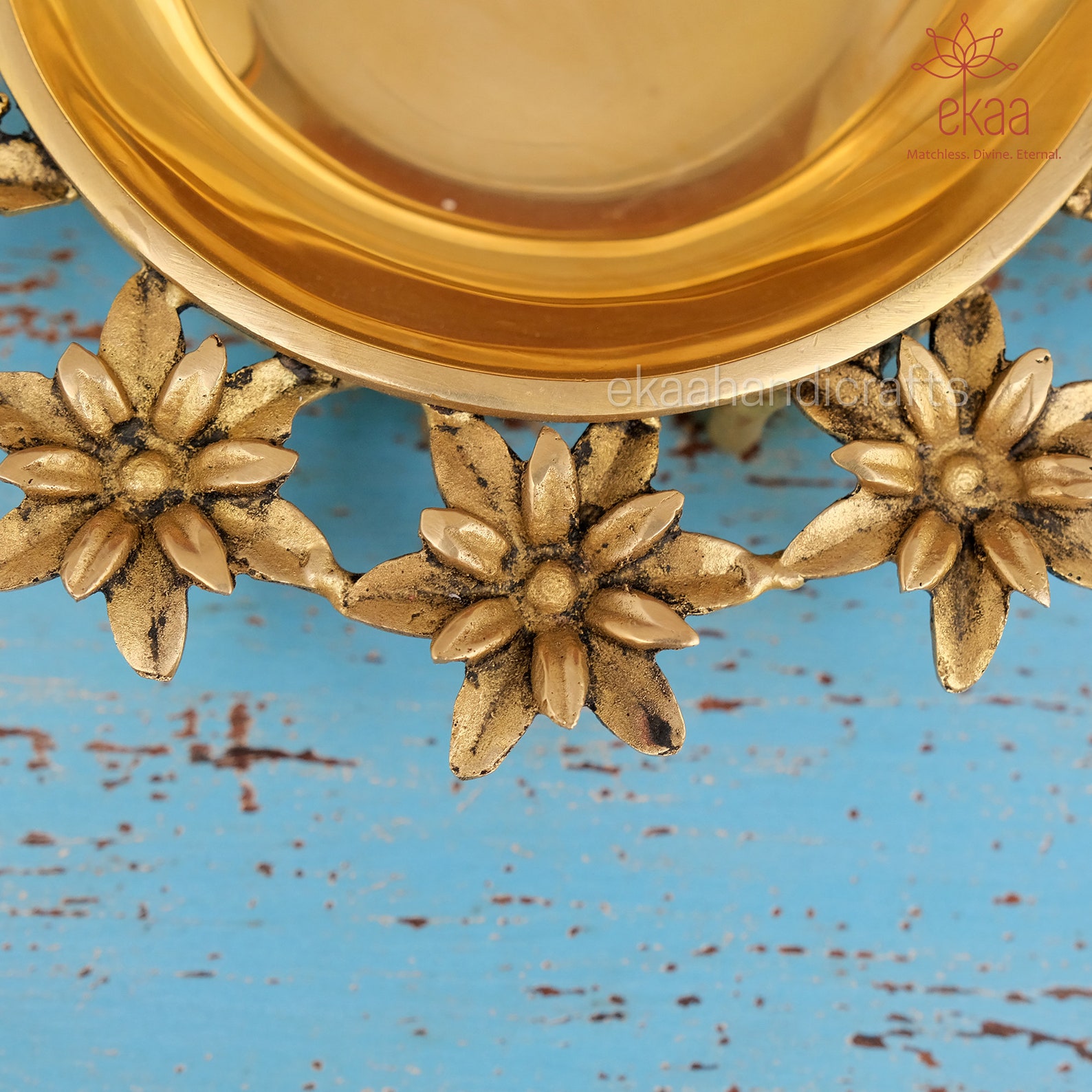 Urli Bowl in Brass, Flower Design Uruli, Traditional Bowl for Flower ...