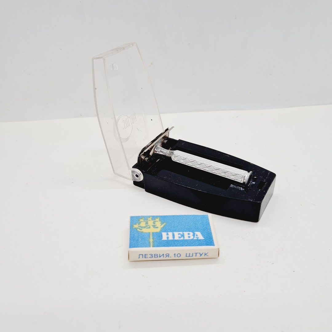 Soviet Vintage Safety Razor Shaver Soluna With Razor Blades and ...