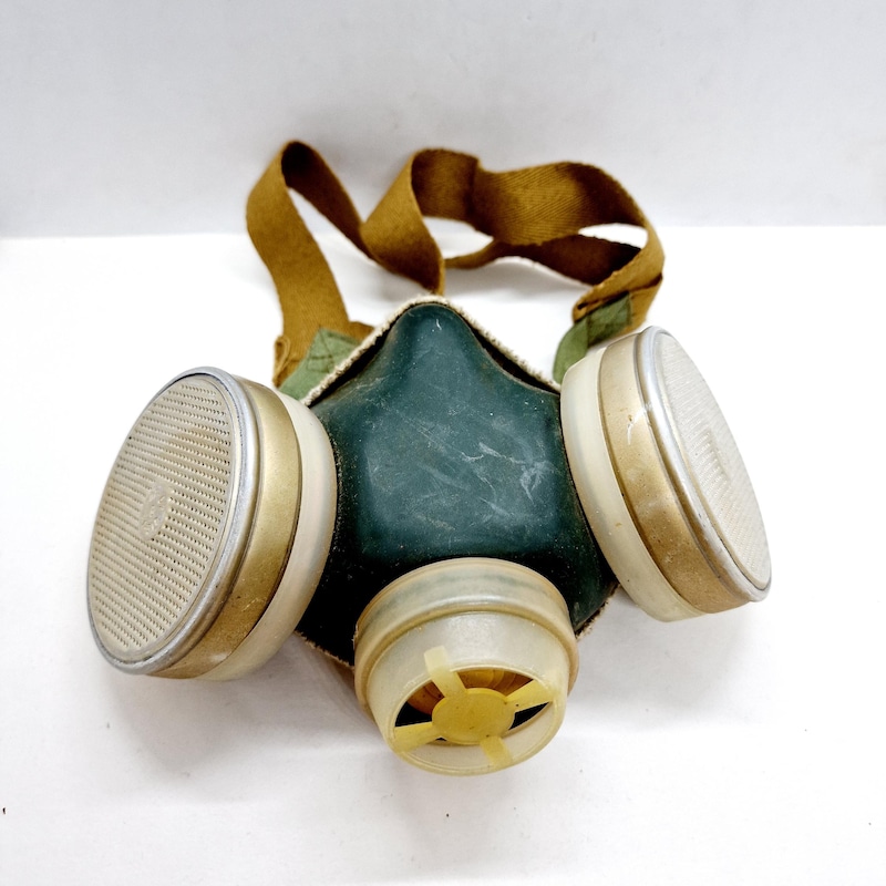 Vintage Gas Mask - Etsy