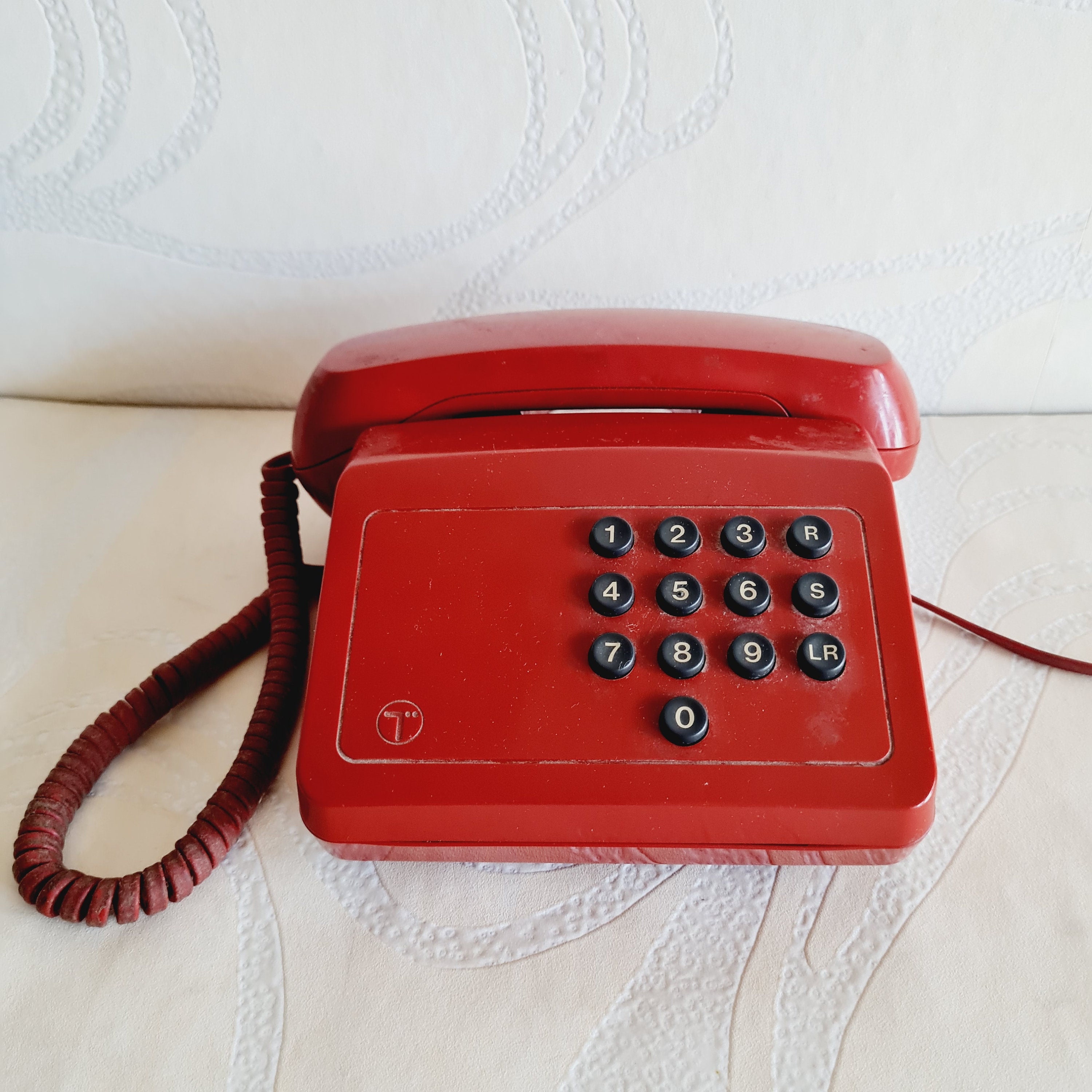 1990s Telephone
