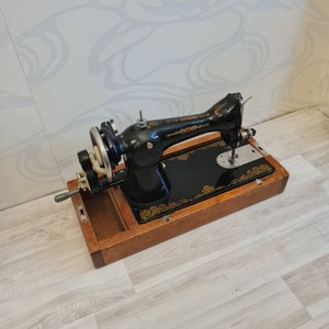Soviet Vintage Sewing Machine PMZ made in USSR Rare Hand - Etsy 日本