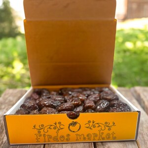Organic Dates Medjool / Medium Dates / Dried Fruit / Date Box - Etsy