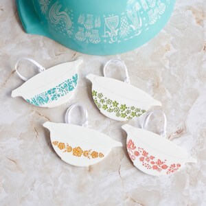 Vintage Pyrex Bowl Replica Christmas Ornament | Vintage Kitchen Holiday ...