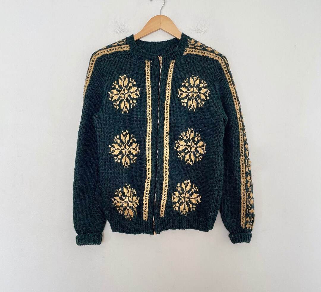 VTG 1950s HAND_MADE Thick Knit Snowflake SWEATER - Etsy
