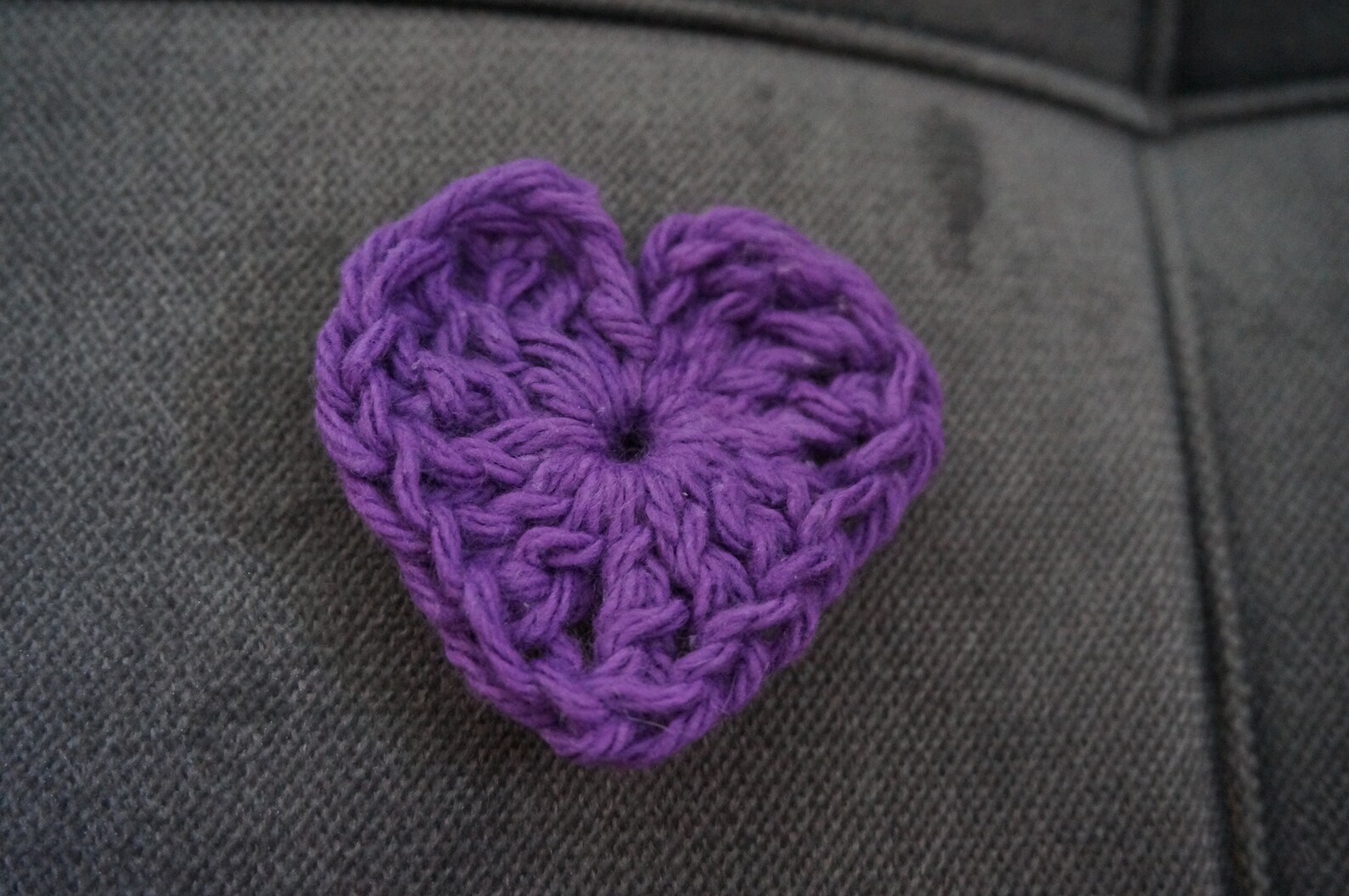 Crochet a Small Heart Pattern - Etsy