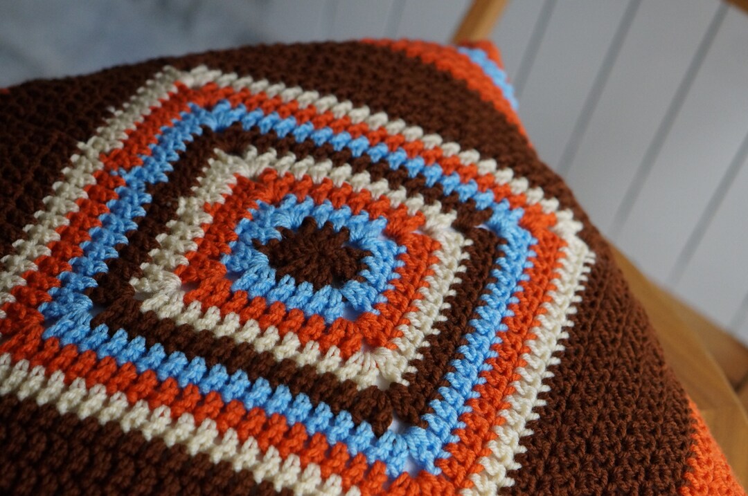 Solid Granny Square Pillow Crochet Pattern - Etsy