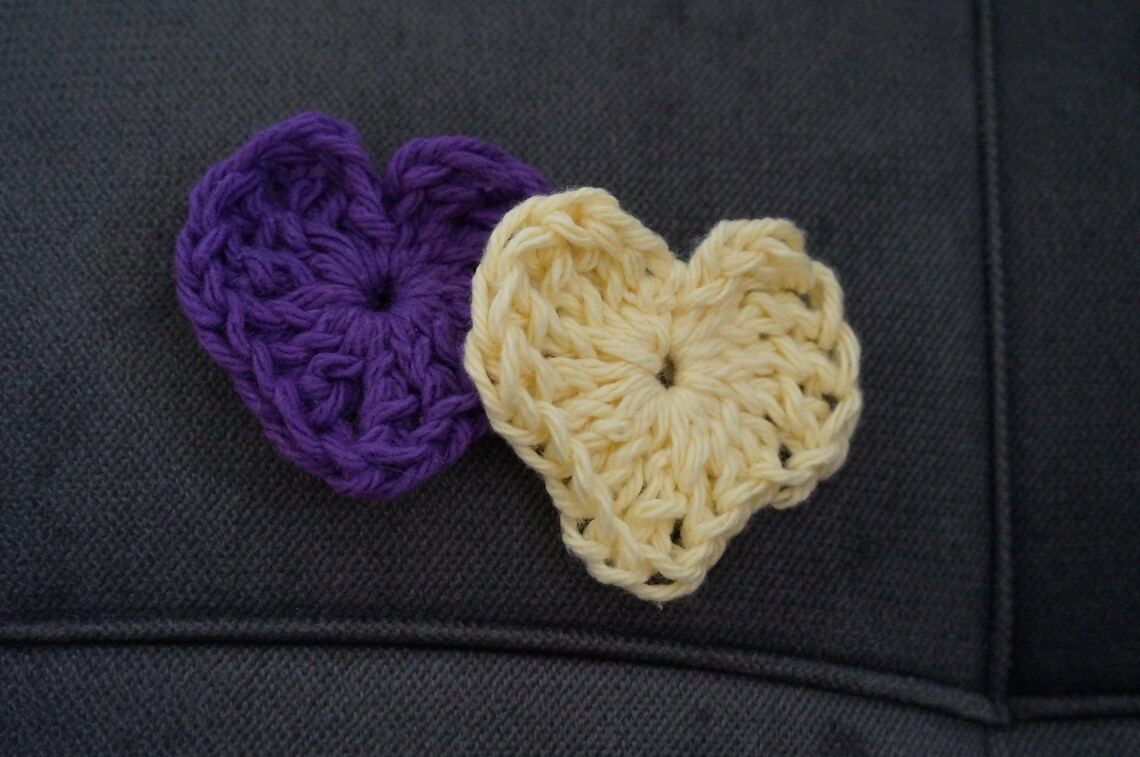 Crochet a Small Heart Pattern - Etsy
