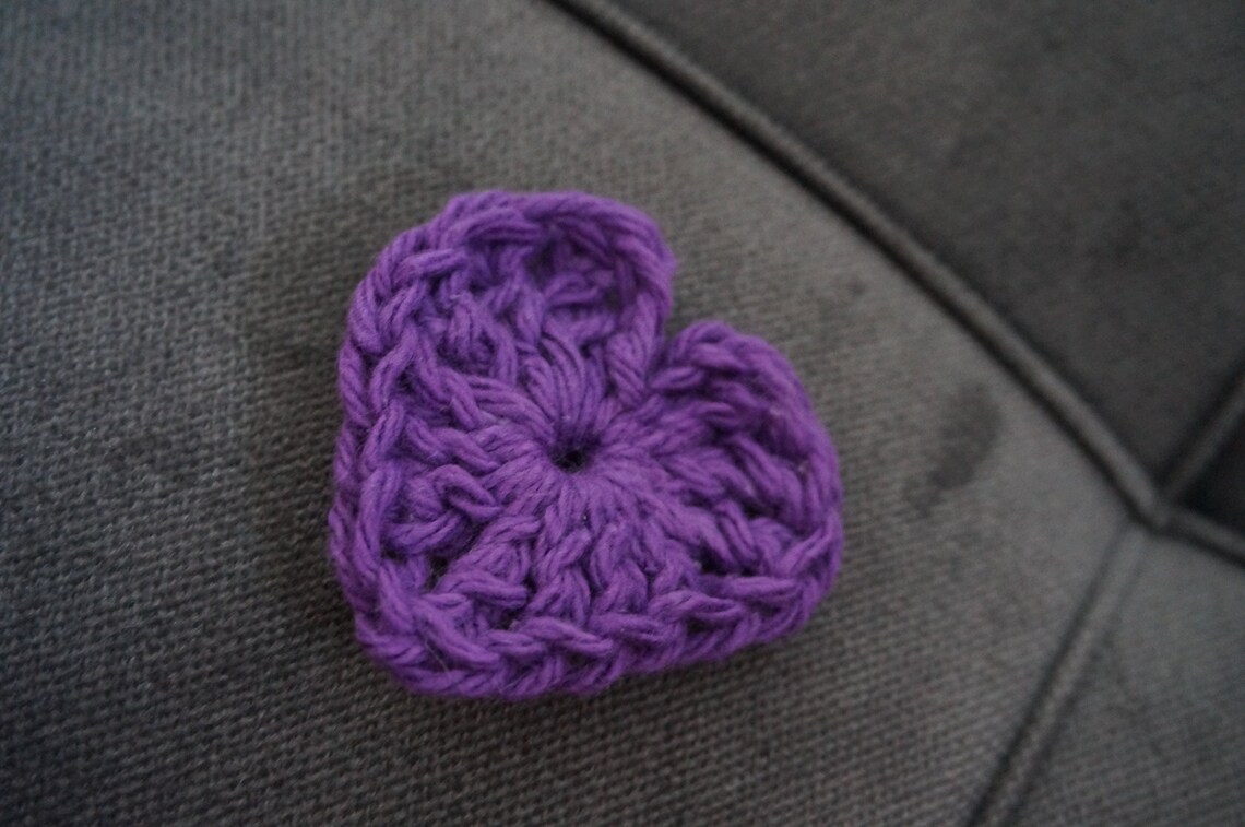 Crochet a Small Heart Pattern - Etsy