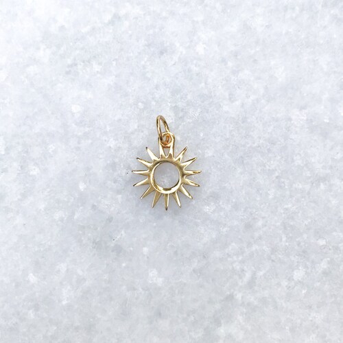 14k Yellow Gold Smiling Sun Charm - Etsy