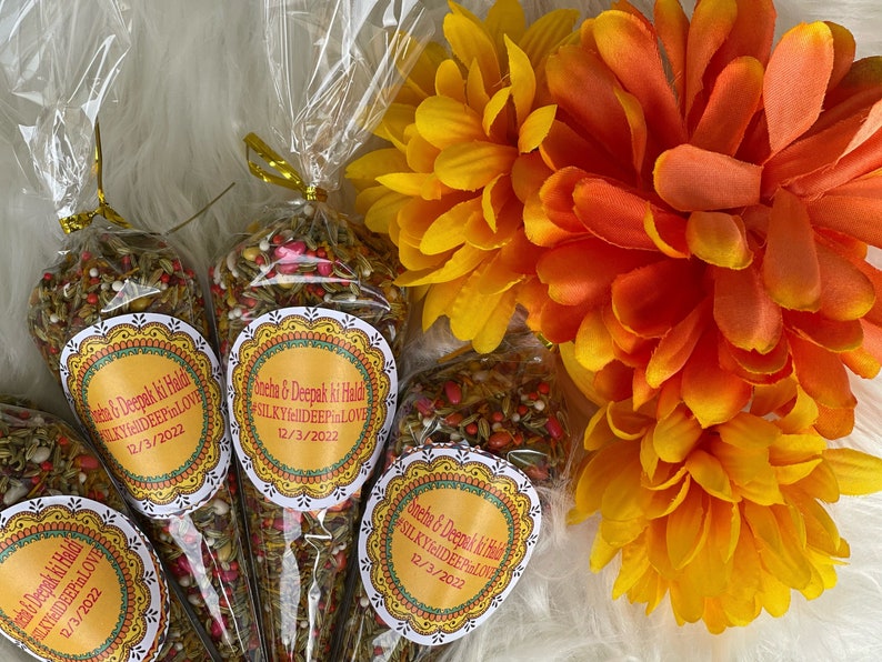 Desi Wedding Favors / Sonf Cones / Fennel Cones / Mehndi - Etsy