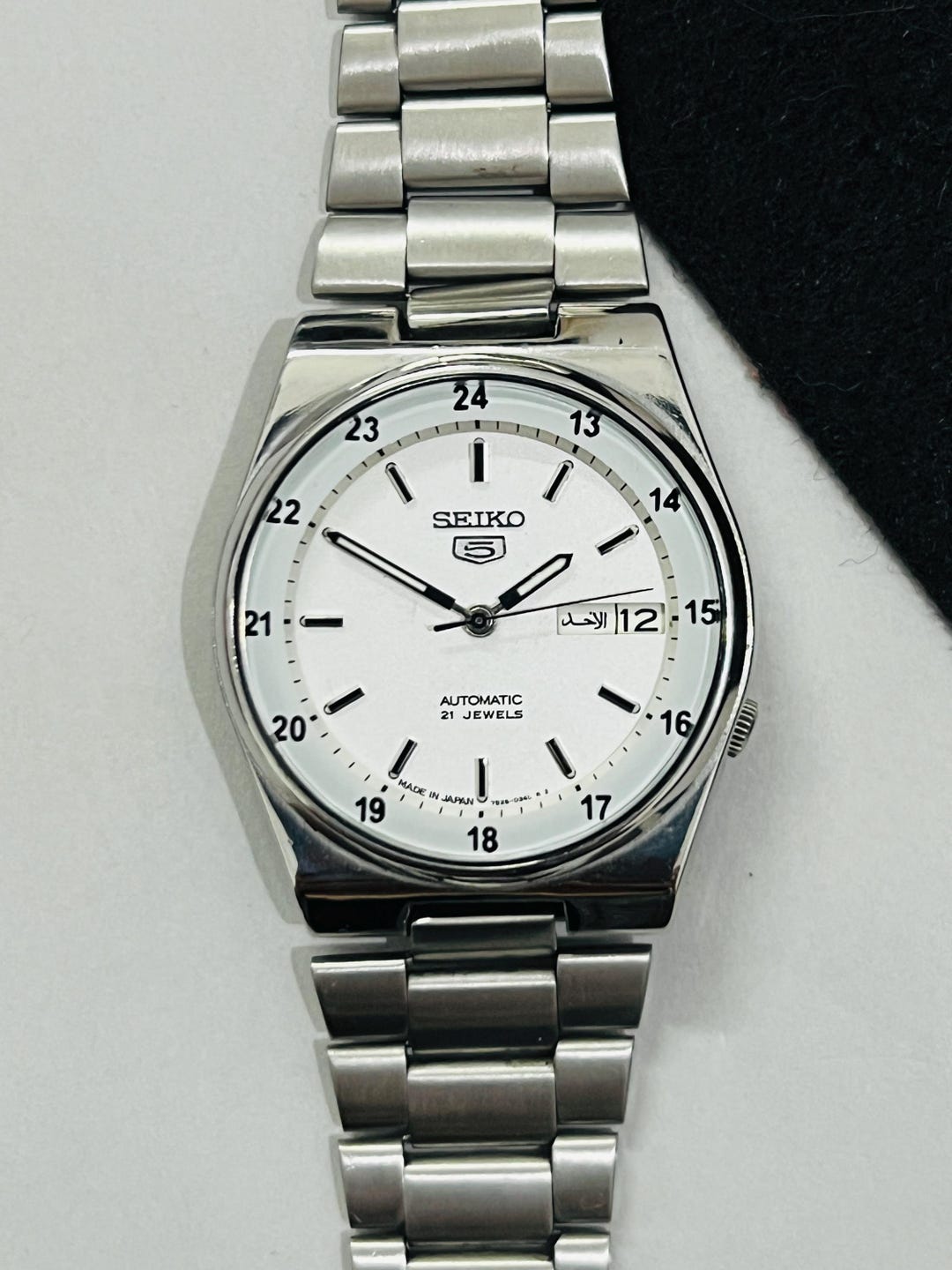 Vintage Seiko 5 Automatic White Dial Date & Day 21jewel Wrist Watch ...
