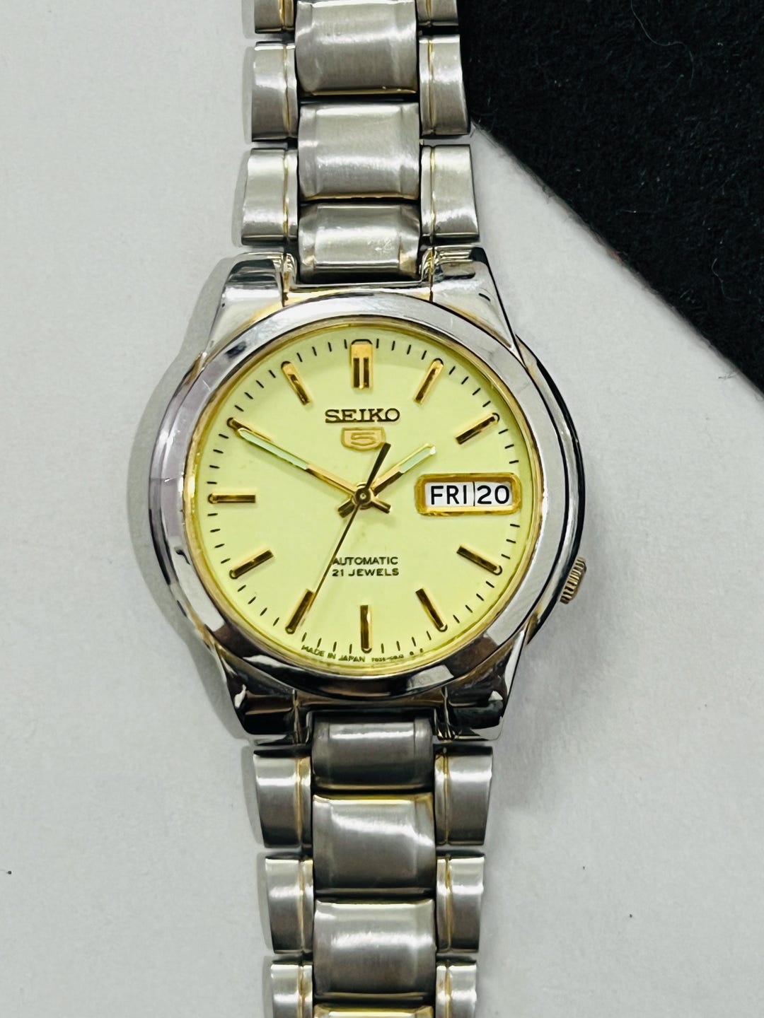 Vintage Seiko 5 Automatic Neon Dial Date & Day 21jewel Wrist Watch ...