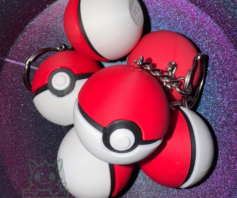 Classic Pokéball Keychain – Pokémon Accessory for Gamers, Fans ...