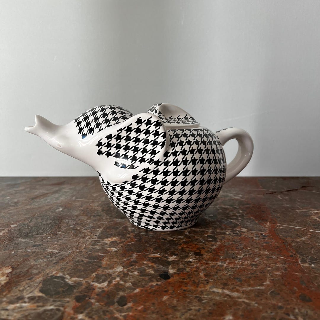 Elephant Brand Teapot With Black and White Houndstooth Pattern, Large ...
