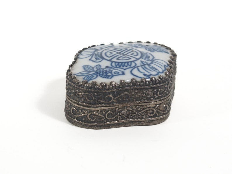 Vintage Chinese Porcelain Shard Box, White and Blue Porcelain Trinket ...