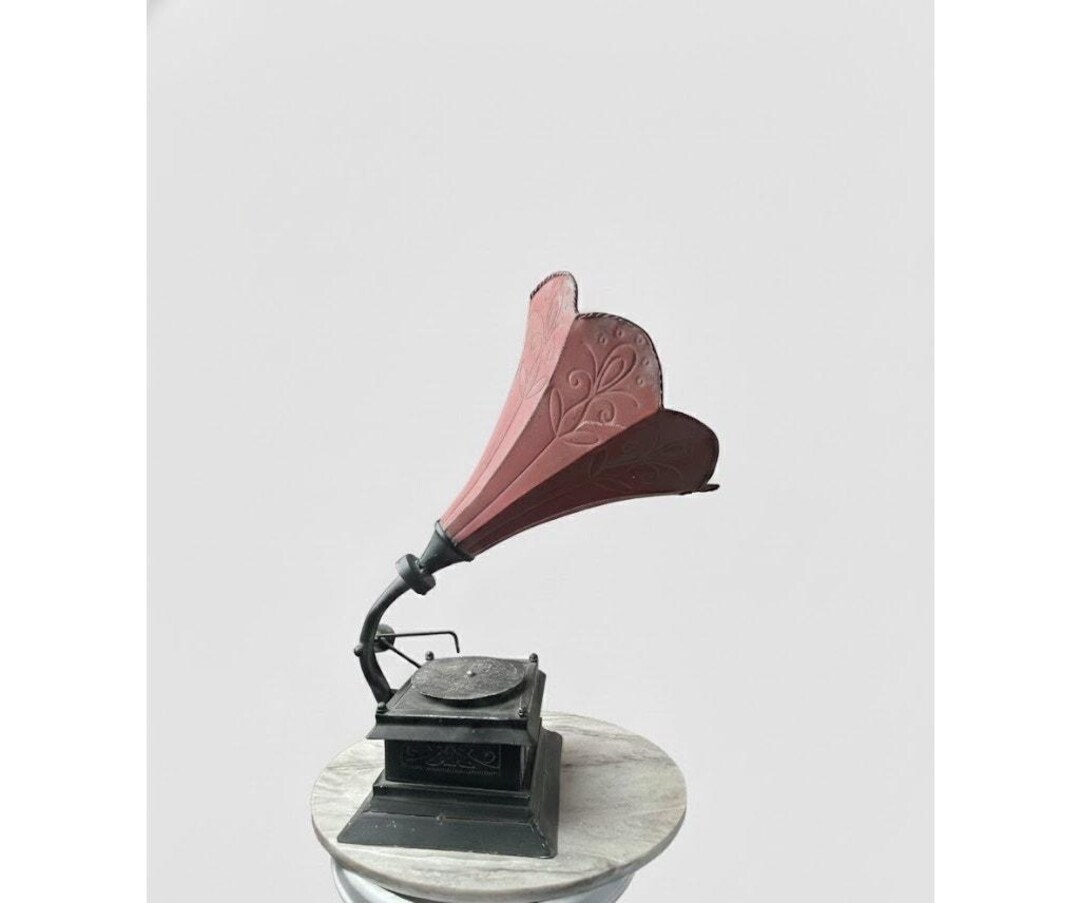 Vintage Style Metal Gramophone Decor, Red Morning Glory Horn Phonograph ...