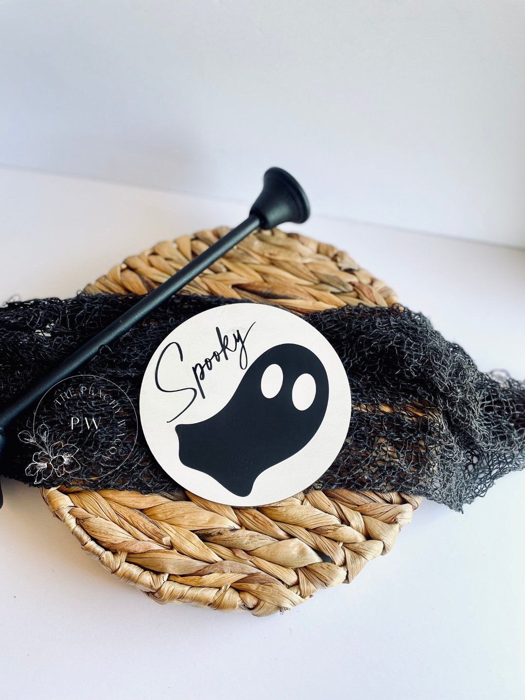 Spooky Halloween Ghost Wood Round Sign Halloween Ghost Sign Halloween ...