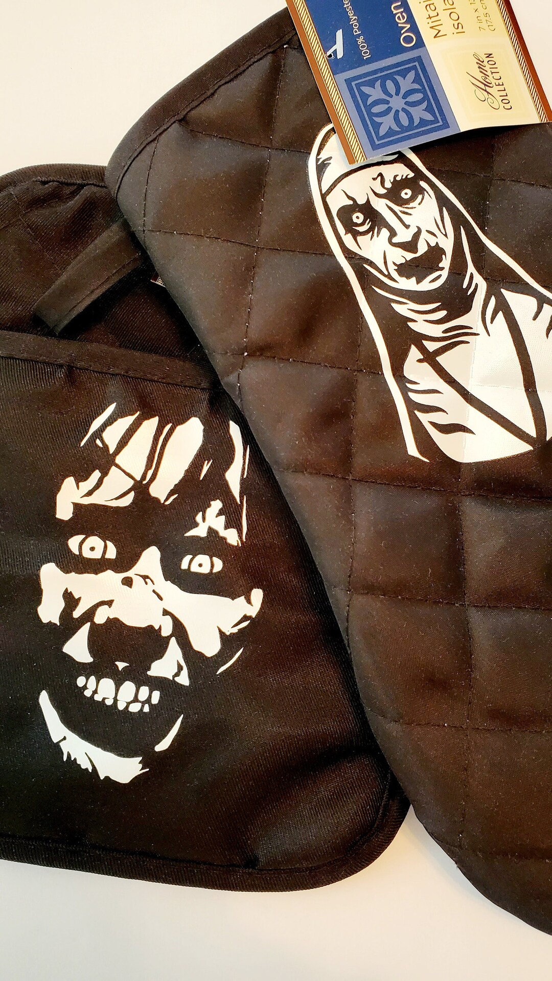 Kitchen Pot Holder/scary Movie/ Exorcist/ the Creepy Nun Pot Holder Set ...