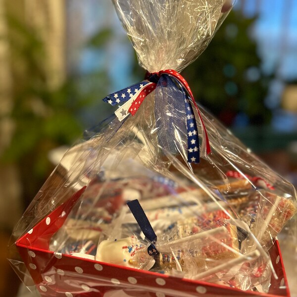 4th of July Gift Basket - 60+ Gift Ideas for 2024