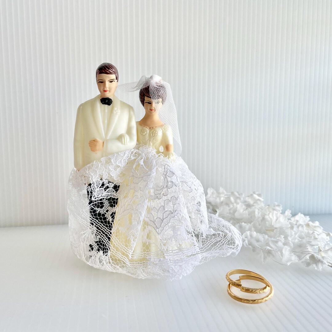 Vintage Bride and Groom Cake Decoration, Small Topper; Plastic Wedding ...