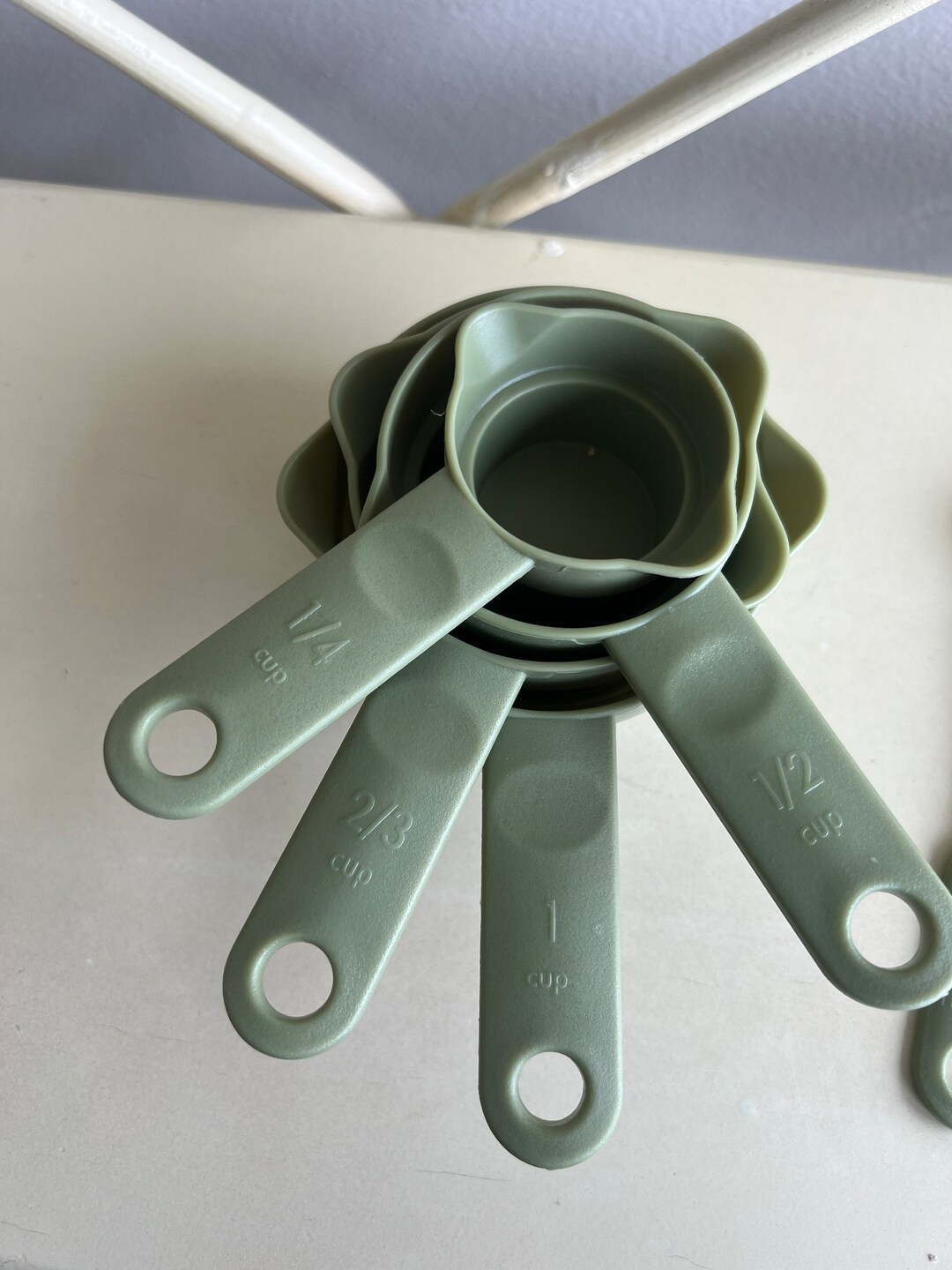 Vintage Nesting Measuring Cups, Set of 8 Measuring Cups, Green Plastic ...