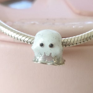 Pandora ghost store