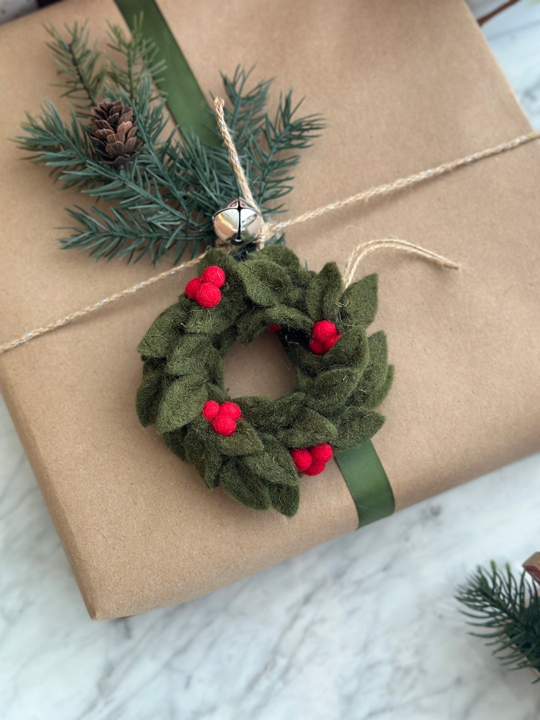 Felt Mini Holly Wreath Ornament, Green Leaf Wreath Ornament, Christmas ...