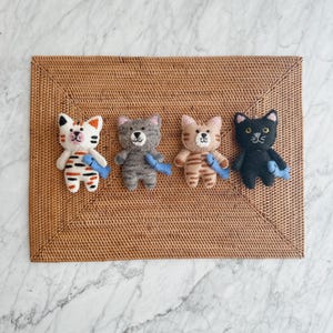 Felt Cat Holding Fish Ornament, Gift for Cat Lovers, Needle Felted ...