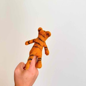 Felt Tiger Finger Puppet, Needle Felted Finger Puppet, Waldorf Toy ...