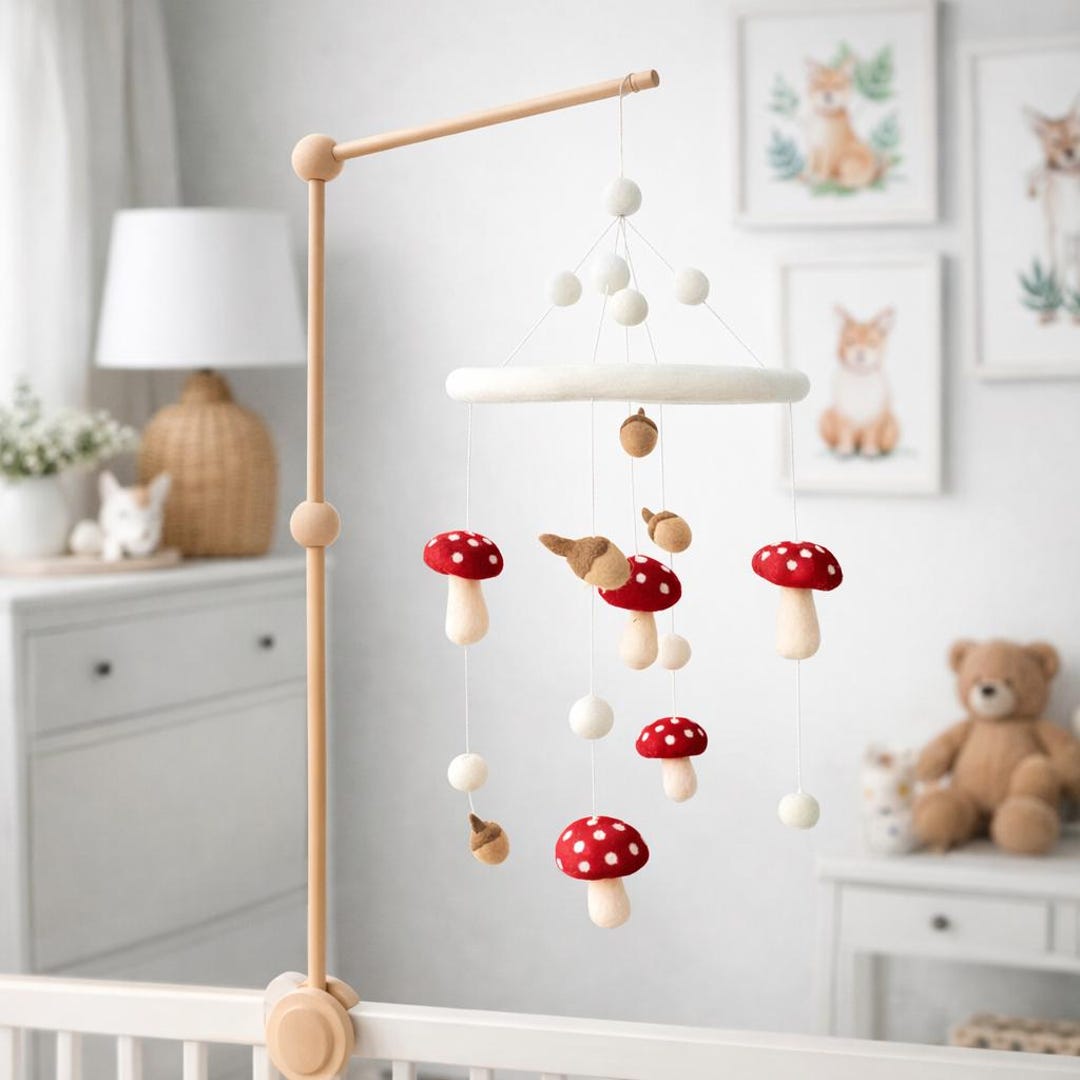 Felt Mushroom & Acorn Baby Mobile, Woodland Nursery Decor - Etsy