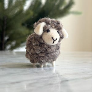Felt Mini Sheep Table Decorations, Mini Sheep Toy, Spring Decoration ...