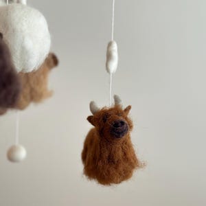 Felt Highland Cow Baby Mobile for Nursery Decor, Baby Shower's Gift - Etsy