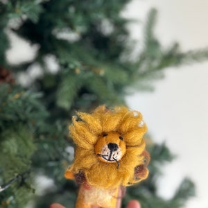 Felt Lion Finger Puppet, Lion King, African Animal Finger Puppet ...