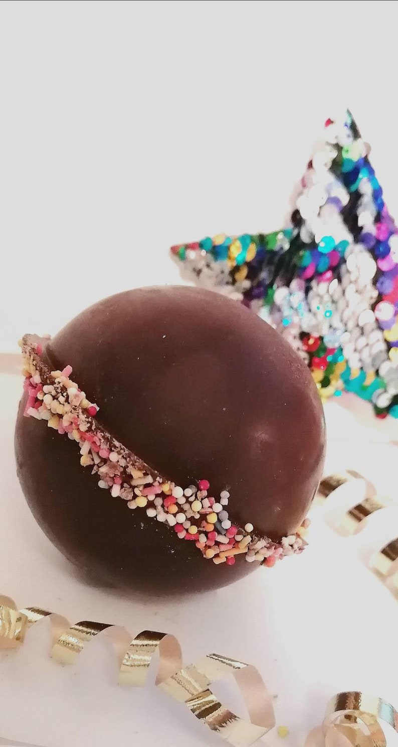 Hot Chocolate Bombs Hand Crafted Chocobombs Christmas Chocolate Bombs ...