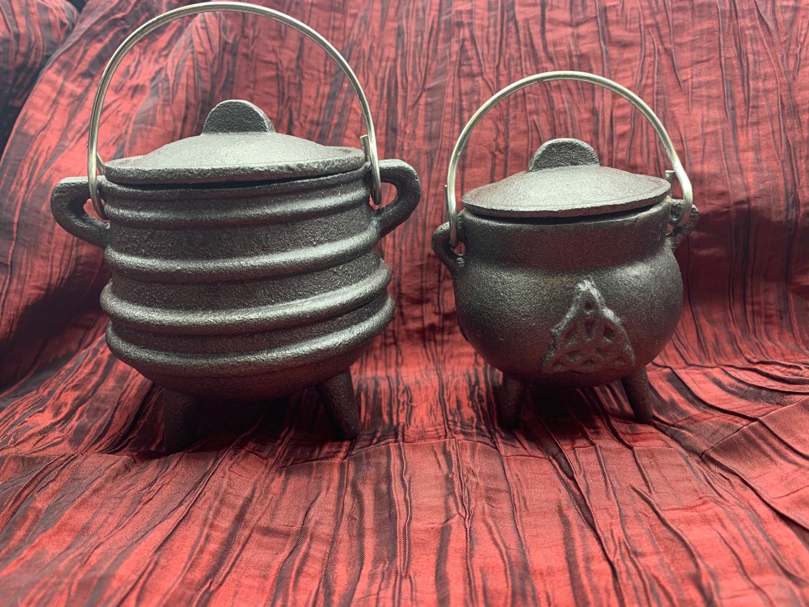 Cast Iron Cauldron with Lid and Handle Triquetra or Banded | Etsy