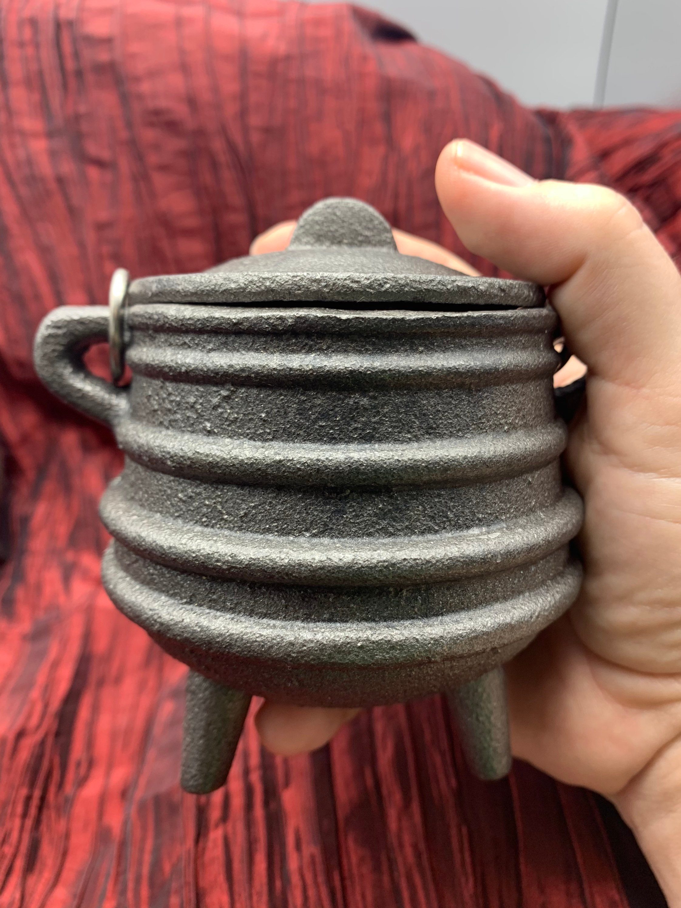 Cast Iron Cauldron with Lid and Handle Triquetra or Banded | Etsy