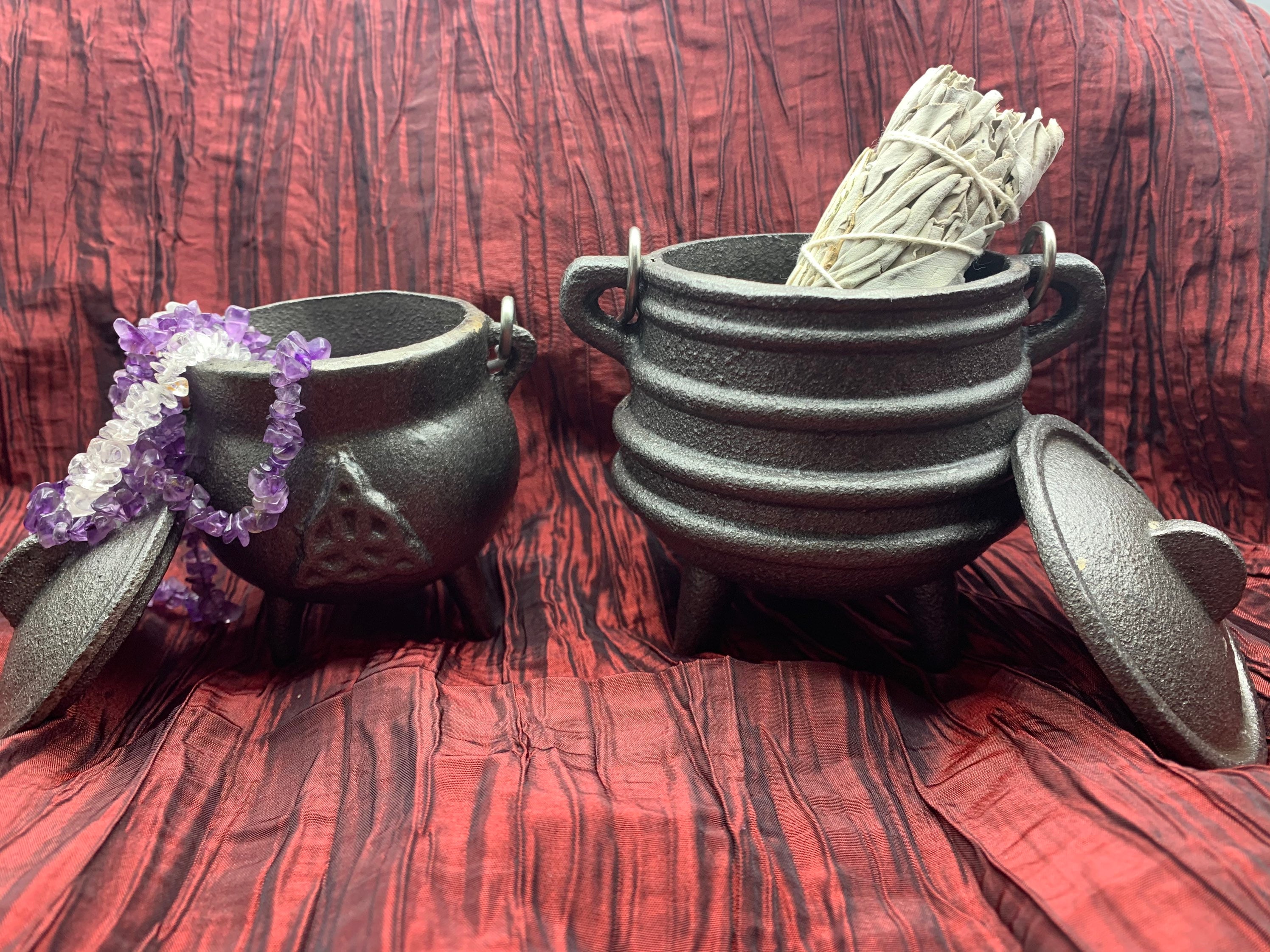 Cast Iron Cauldron with Lid and Handle Triquetra or Banded | Etsy